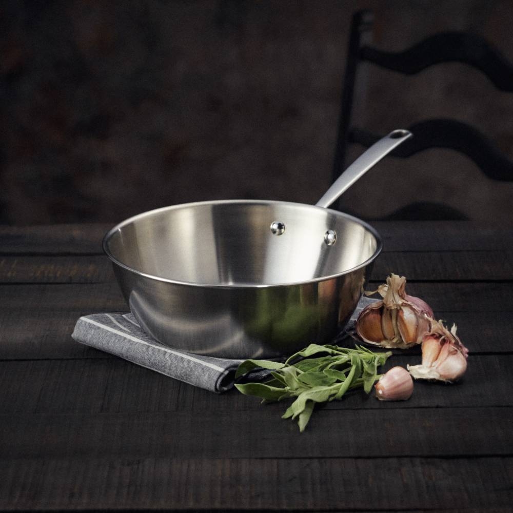 Stellar Eclipse 24cm Chefs Pan 2L - Glasswells