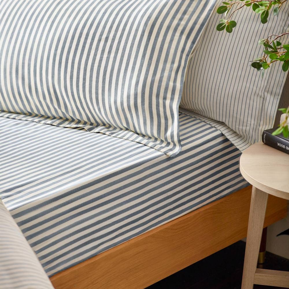 The Linen Yard Hebden/Barton Sgl Fitted Sheet Navy - Glasswells