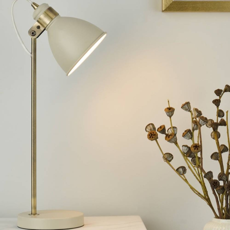 Table Lamps - Stylish Illuminations For All Homes: Page 2 - Glasswells