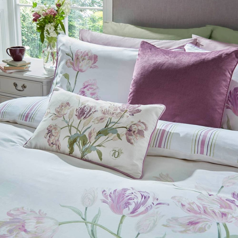 Laura Ashley Gosford Super King Duvet Set Grape - Glasswells